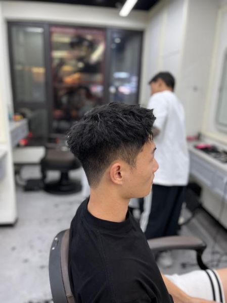 男生烫发发型图片_男生烫发适合什么脸型-第3张图片-山城妙识