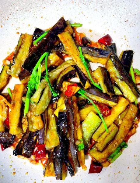 长条紫茄子怎么炒好吃_家常茄子做法步骤-第2张图片-山城妙识