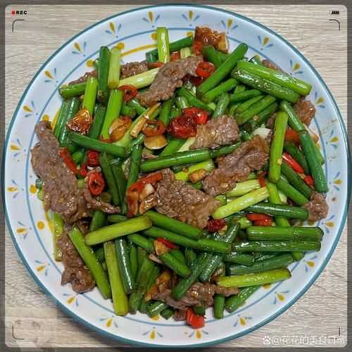 菠菜炒牛肉怎么做_菠菜炒牛肉的营养价值-第2张图片-山城妙识