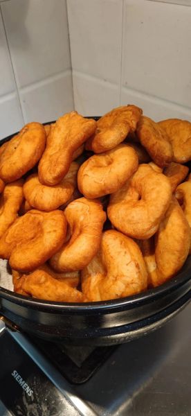 炸油饼怎么做又软又酥_家庭版零失败技巧-第1张图片-山城妙识