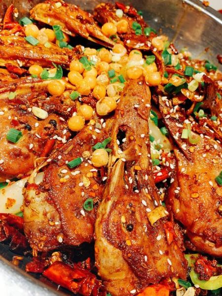 干锅辣鸭头家常做法_干锅辣鸭头怎么做好吃-第1张图片-山城妙识