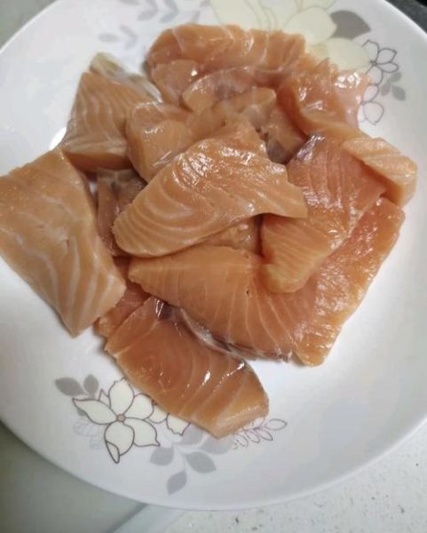 三文鱼熟吃怎么做_三文鱼熟吃简单做法-第3张图片-山城妙识