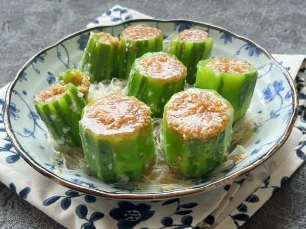 蒜蓉蒸胜瓜怎么蒸才翠绿_蒜蓉蒸胜瓜窍门-第1张图片-山城妙识