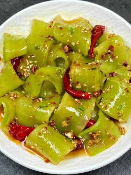 凉拌莴笋干怎么做_凉拌莴笋干要不要焯水-第2张图片-山城妙识