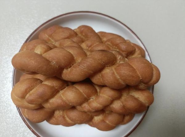 香酥麻花怎么做_家庭版香酥麻花配方-第2张图片-山城妙识