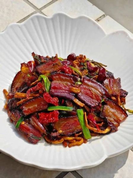 腊肉泡水多久才能吃_腊肉提前泡多久去盐-第1张图片-山城妙识