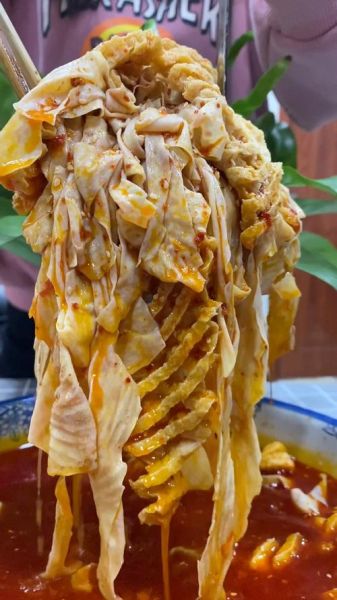 鸡汤豆腐皮怎么做_鸡汤豆腐皮热量高吗-第2张图片-山城妙识