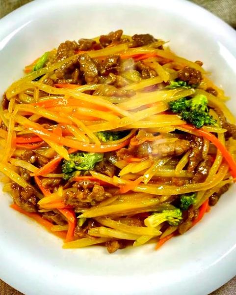 土豆炒牛肉怎么做_土豆炒牛肉的家常做法-第3张图片-山城妙识