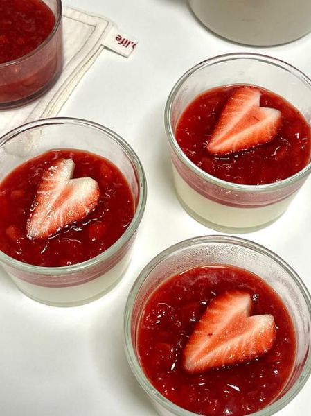 草莓果冻怎么做_草莓果冻的简单做法-第2张图片-山城妙识