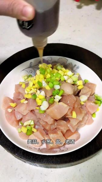 香酥鸡米花怎么做_香酥鸡米花用什么粉-第2张图片-山城妙识
