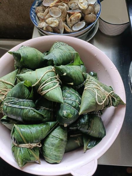 正宗肉粽子怎么做_肉粽糯米要泡多久-第3张图片-山城妙识