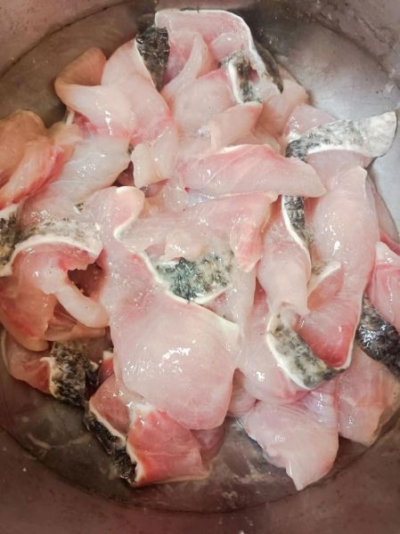 酸菜鱼片怎么切_鱼片厚度多少合适-第1张图片-山城妙识