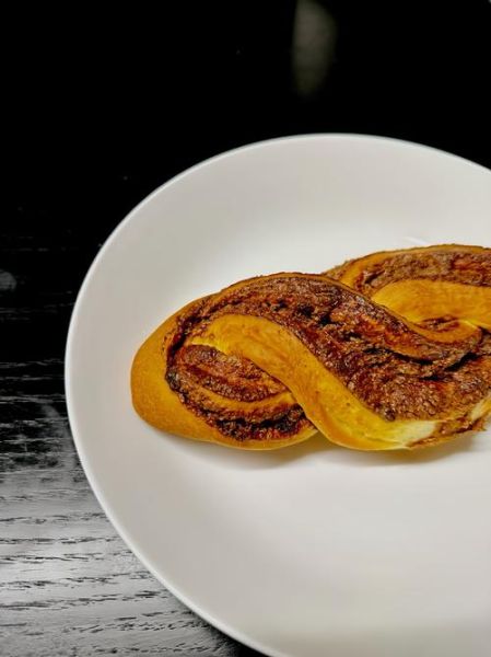 芝麻酱面包怎么做_芝麻酱面包热量高吗-第2张图片-山城妙识