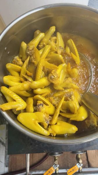 广东盐焗鸡翅怎么做_正宗盐焗鸡翅配方-第1张图片-山城妙识