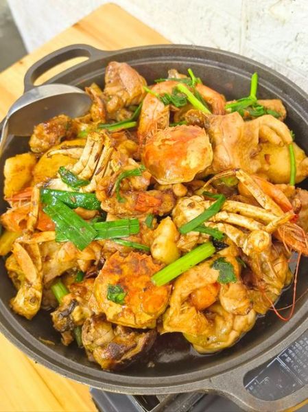 咖喱鸡煲蟹怎么做_咖喱鸡煲蟹正宗做法-第1张图片-山城妙识