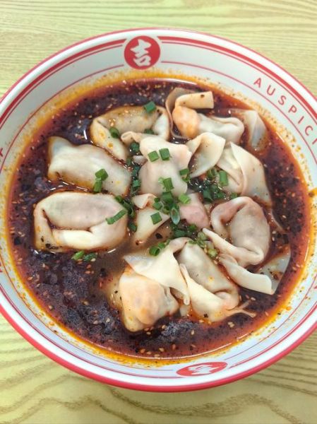 红油抄手和馄饨的区别_哪个更好吃-第2张图片-山城妙识 红油抄手和馄饨的区别_哪个更好吃-第2张图片-山城妙识