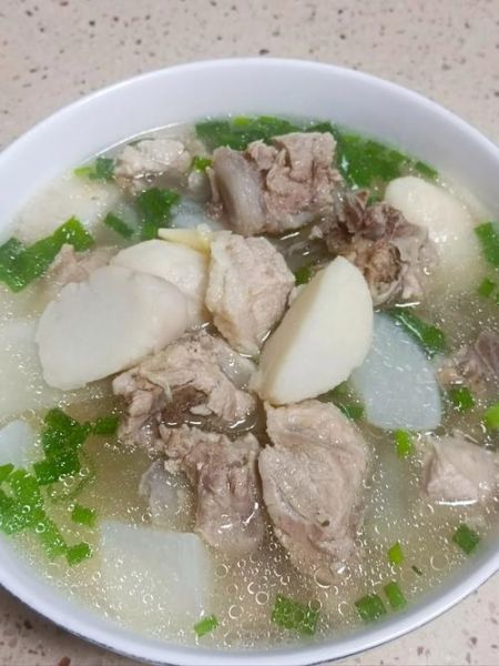 芋头汤怎么做好吃_芋头汤要煮多久才软糯-第1张图片-山城妙识