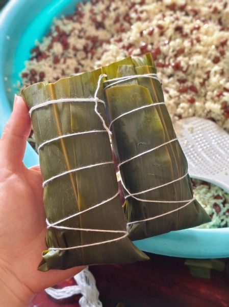 长粽最简单包法视频_新手零失败步骤-第2张图片-山城妙识