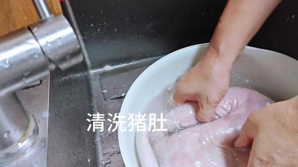 黑毛肚怎么洗才干净_黑毛肚清洗视频教程-第1张图片-山城妙识