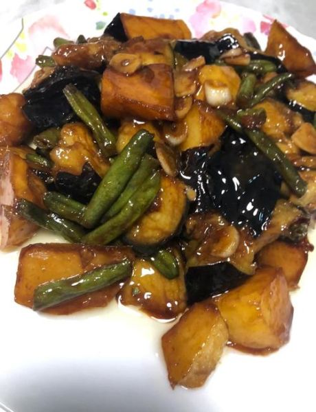 地三鲜怎么做好吃_土豆豆角茄子窍门-第3张图片-山城妙识