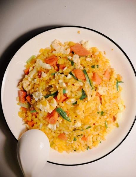 如何炒出粒粒分明的蛋炒饭_隔夜饭炒饭的正确做法-第3张图片-山城妙识 如何炒出粒粒分明的蛋炒饭_隔夜饭炒饭的正确做法-第3张图片-山城妙识