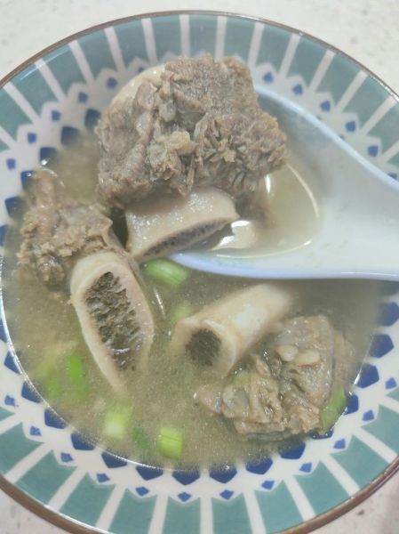 清炖牛排骨怎么做_清炖牛排骨需要焯水吗-第3张图片-山城妙识 清炖牛排骨怎么做_清炖牛排骨需要焯水吗-第3张图片-山城妙识