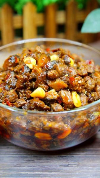 香菇炖牛肉怎么做_香菇炖牛肉的家常做法-第1张图片-山城妙识