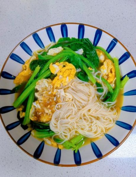 菠菜鸡蛋汤面怎么做_菠菜鸡蛋汤面家常做法-第1张图片-山城妙识