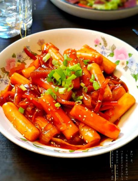 辣炒年糕怎么做_家常简单做法-第1张图片-山城妙识 辣炒年糕怎么做_家常简单做法-第1张图片-山城妙识