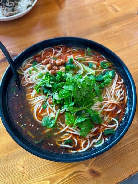 重庆小面图片真实照片_正宗做法揭秘-第1张图片-山城妙识