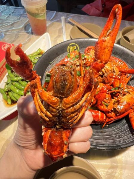 龙虾哪些部位不能吃_龙虾头能吃吗-第3张图片-山城妙识