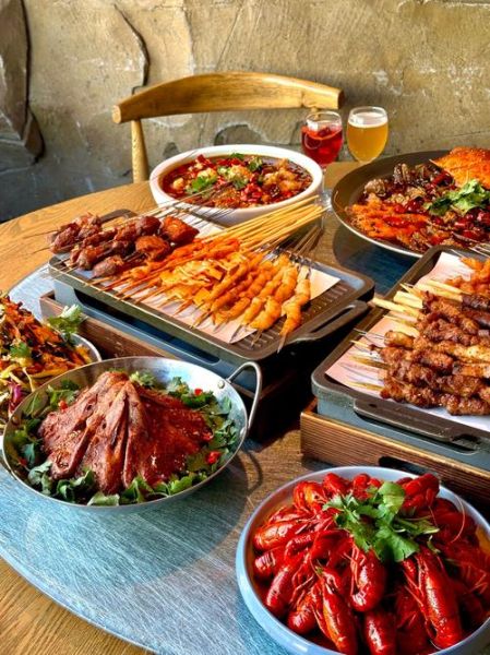 聚餐吃什么好_如何拍出氛围感聚餐照-第2张图片-山城妙识