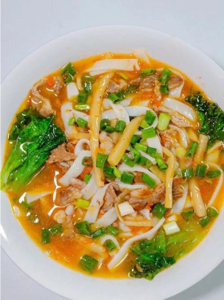 老友粉怎么炒才正宗_炒老友粉用什么配料-第2张图片-山城妙识