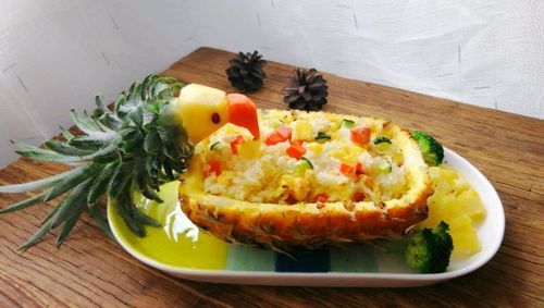 电饭煲做菠萝饭怎么做_电饭煲菠萝饭做法窍门-第1张图片-山城妙识