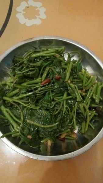 番薯藤怎么炒_番薯藤炒之前要焯水吗-第3张图片-山城妙识