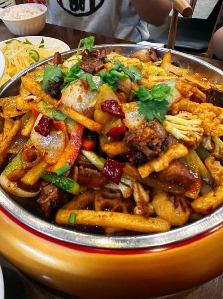 四川干锅排骨怎么做_正宗干锅排骨配方-第1张图片-山城妙识