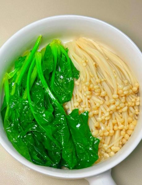 拌金针菇怎么做好吃_金针菇凉拌需要焯水吗-第2张图片-山城妙识