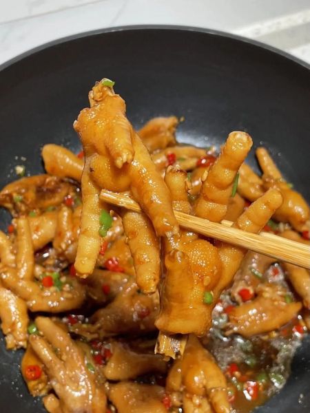 鸡爪怎么卤才好吃_需要哪些材料-第1张图片-山城妙识