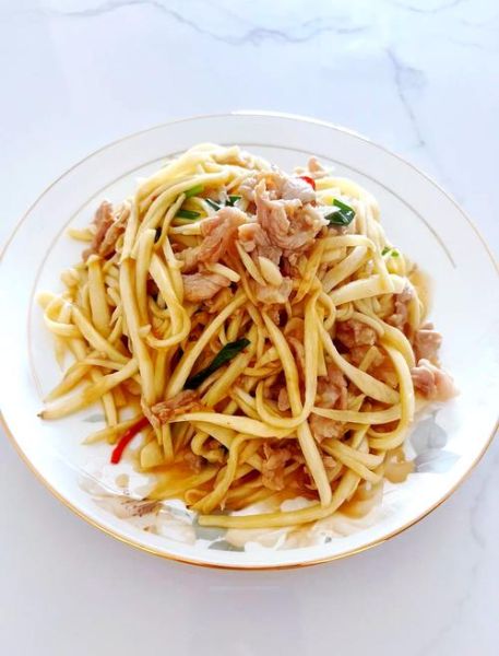 茭白肉丝面怎么做_茭白肉丝面热量高吗-第2张图片-山城妙识