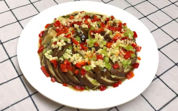 蓑衣茄子怎么切_蓑衣茄子切法技巧-第1张图片-山城妙识