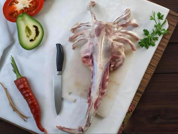 羊蝎子是羊的哪个部位_羊蝎子为什么叫蝎子-第1张图片-山城妙识