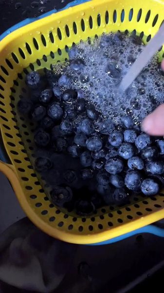 蓝莓酱怎么做_蓝莓酱需要熬多久-第1张图片-山城妙识