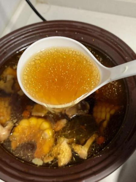 紫砂锅炖汤的危害_紫砂锅煲汤重金属超标吗-第1张图片-山城妙识