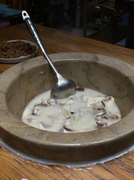 云南汽锅鱼加盟多少钱_云南汽锅鱼加盟条件-第3张图片-山城妙识