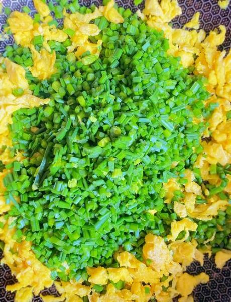 韭苔鸡蛋饺子怎么调馅_韭苔鸡蛋饺子需要焯水吗-第1张图片-山城妙识