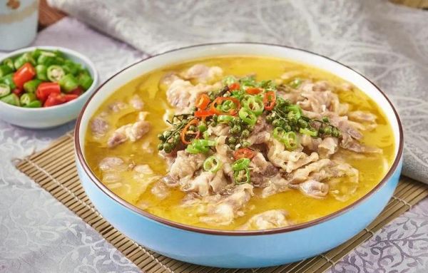 酸汤肥牛配菜能放啥_酸汤肥牛配菜有哪些-第2张图片-山城妙识