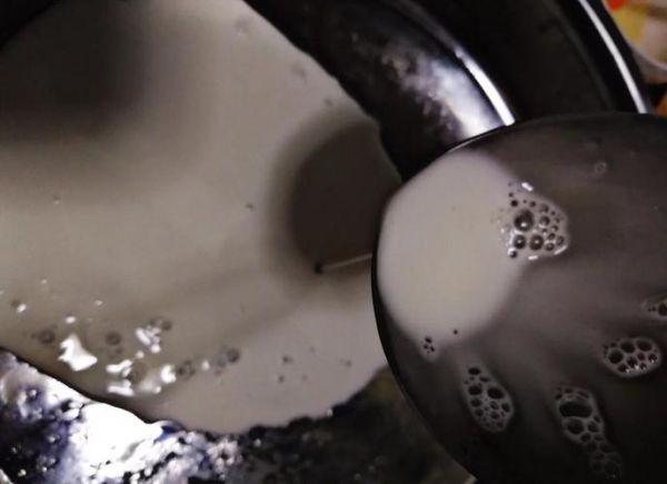 做凉皮用什么面粉_高筋还是中筋-第1张图片-山城妙识