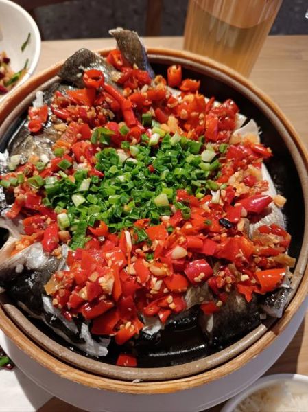 剁椒大鱼头怎么做_剁椒大鱼头哪里的最正宗-第2张图片-山城妙识