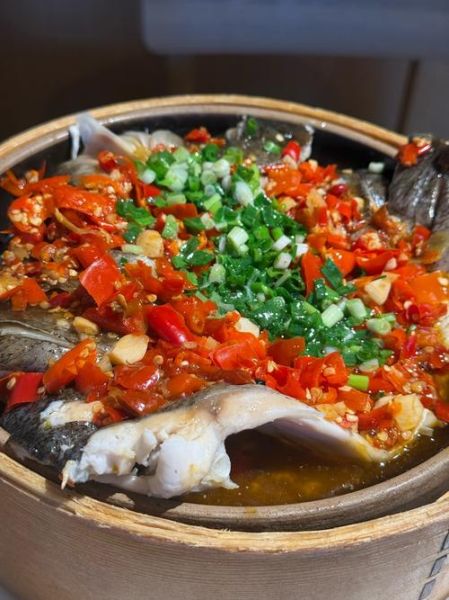 湖南剁椒鱼头正宗做法_剁椒鱼头怎么做才够味-第2张图片-山城妙识