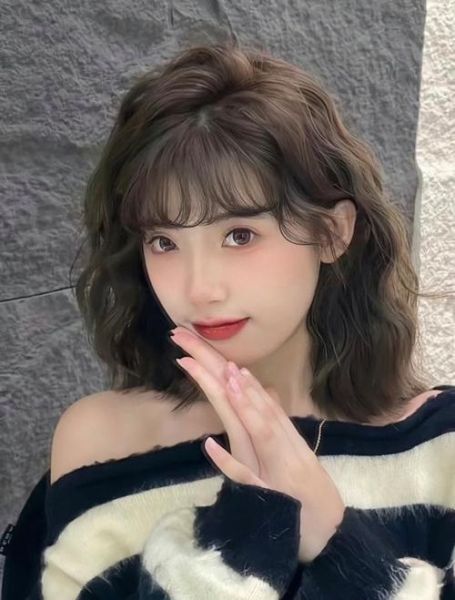 鹅蛋脸适合什么发型_鹅蛋脸怎么化妆好看-第1张图片-山城妙识